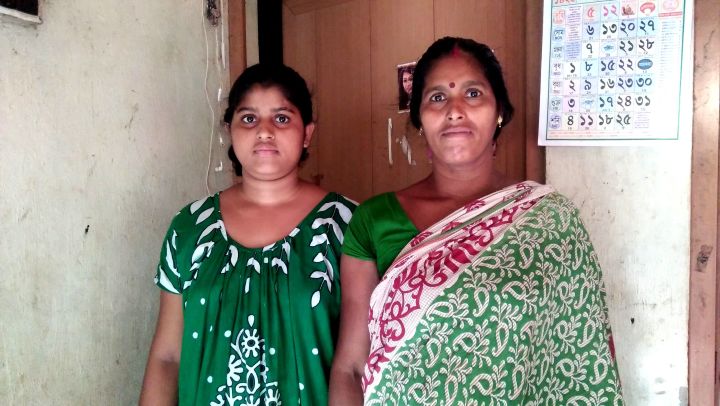 Kajali is doing her best to educate her daughter | Milaap